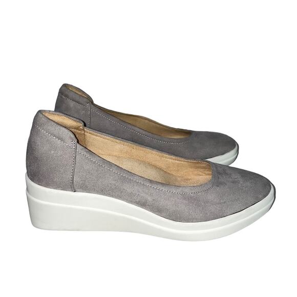 Naturalizer | Shoes | Naturalizer Gray Suede Small Wedge Platforms Size ...